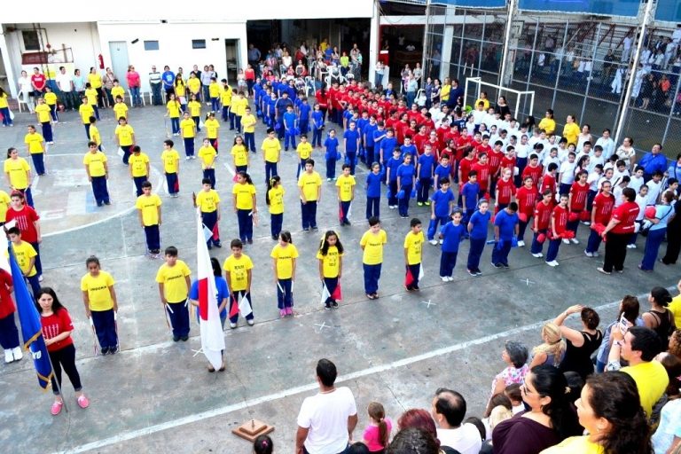 Versus / Exhibición gimnástica de origen japonés Undokai