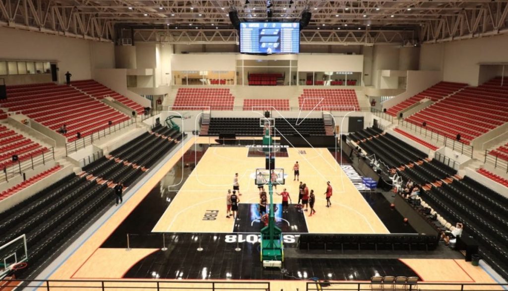 Versus / Un majestuoso SND Arena recibe al mejor basquet continental