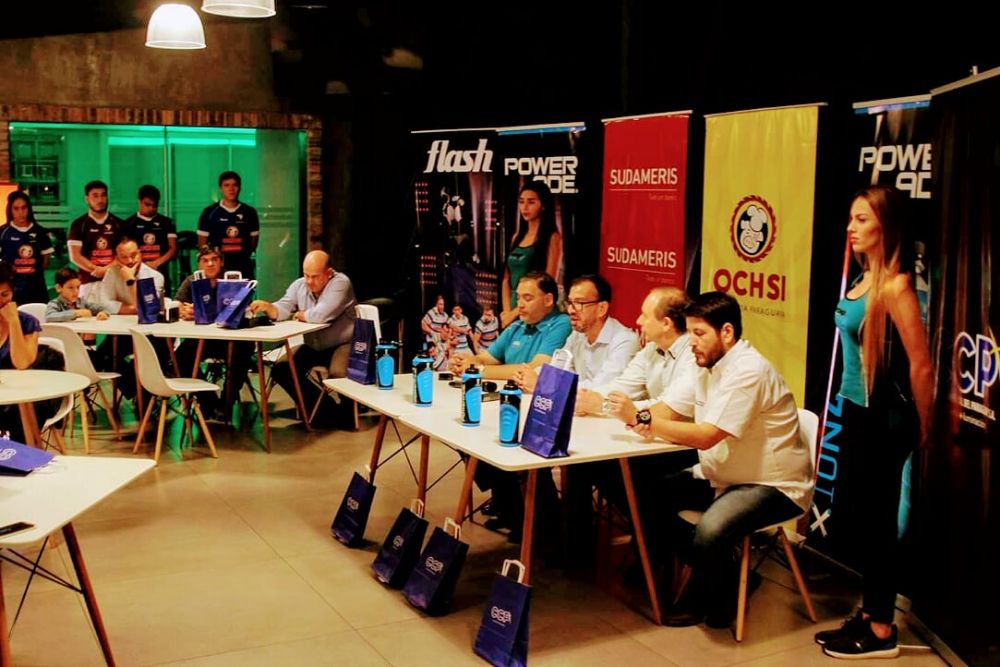 Versus / El Santa Clara Rugby&Hockey lucirá nueva indumentaria