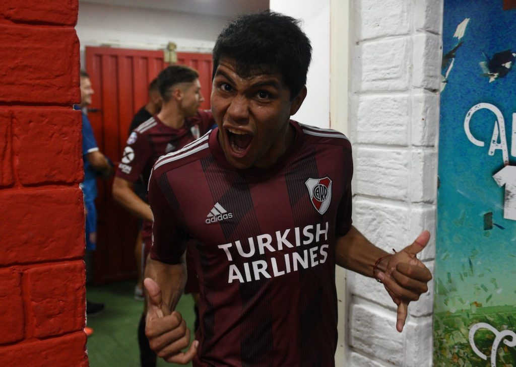 Versus / Robert Rojas, único paraguayo en el XI ideal del 2020 en ...