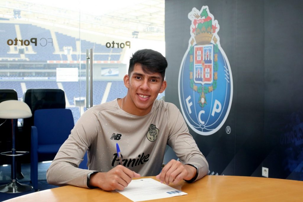 Versus / ¿Quién es Ángel González, el arquero de 18 años llamado por ...