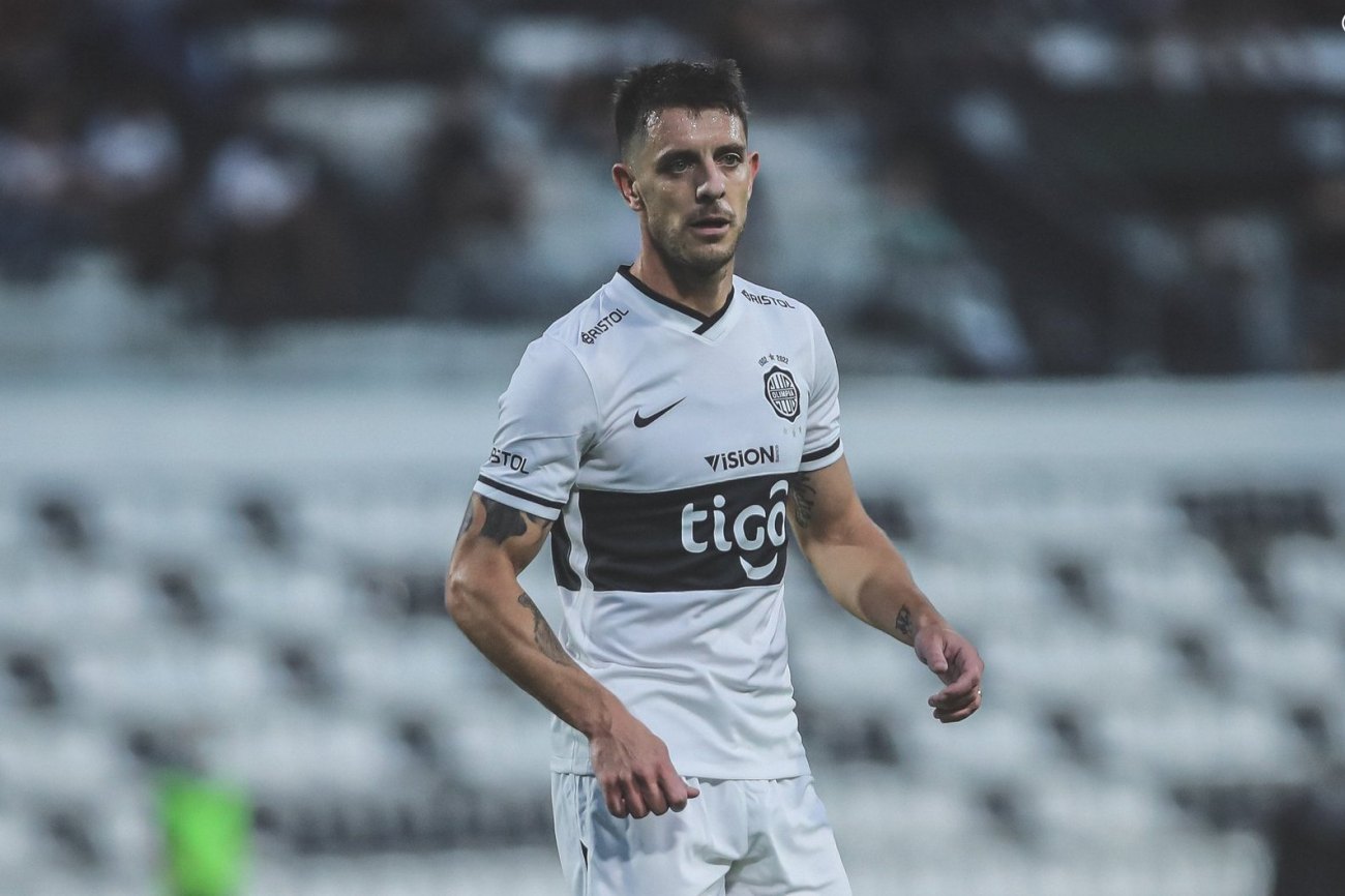 Versus / El motivo por el que Alejandro Silva queda fuera del partido ante General Caballero