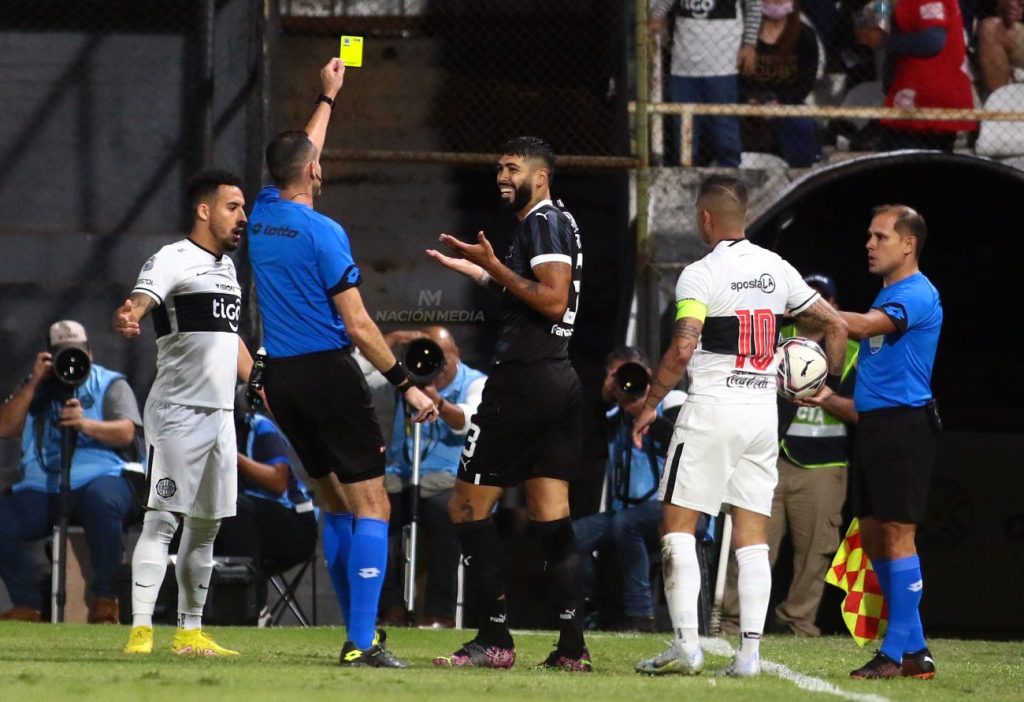 Versus / Libertad-Olimpia, duelo entre dos equipos que no pierden hace rato