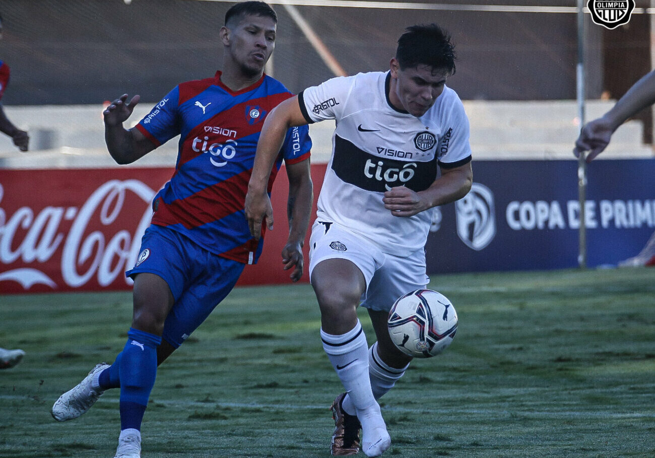 Versus / Rafael Carrascal, relegado por Sava, jugó en Reserva