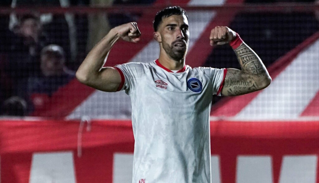 Versus / La impresionante marca que alcanzó Mathías Villasanti en Grêmio