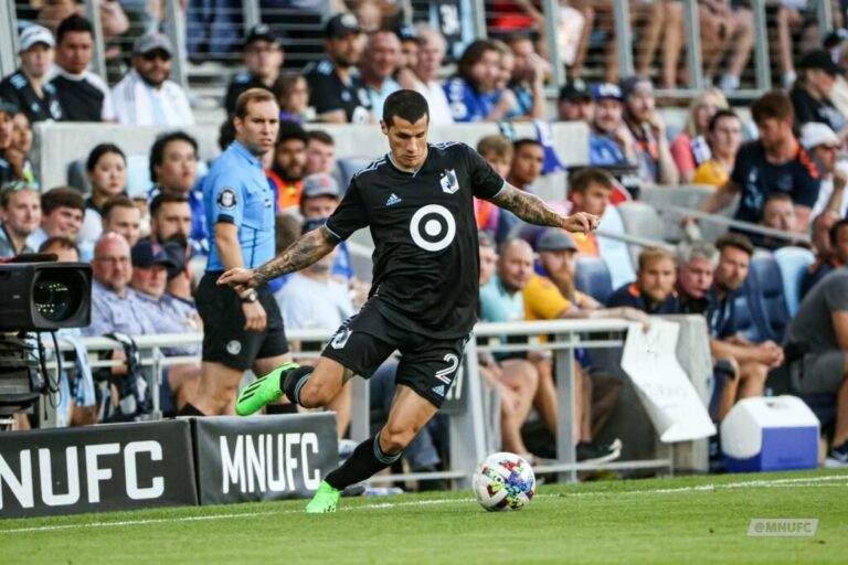 Versus / Alan Benítez podría volver a Cerro Porteño