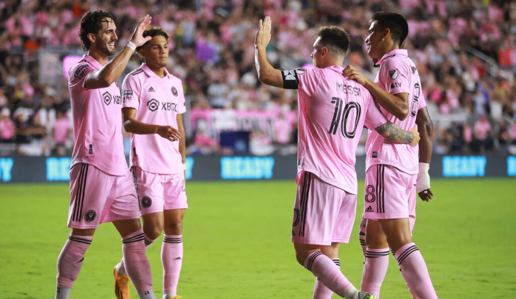 Versus / Diego Gómez, Lionel Messi y las otras estrellas van por darle su primer título al Inter ...