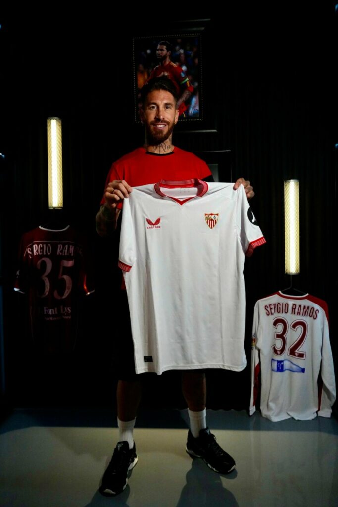 Versus / Sergio Ramos fue presentado oficialmente en Sevilla
