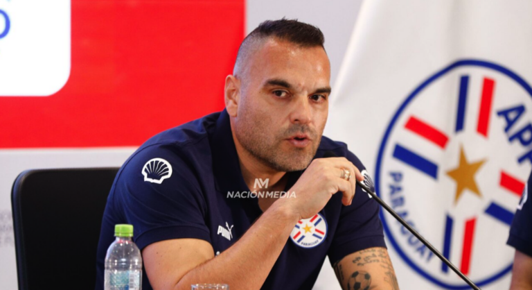 Versus / Tras el escándalo, Duscher dejó la Albirroja Sub 20