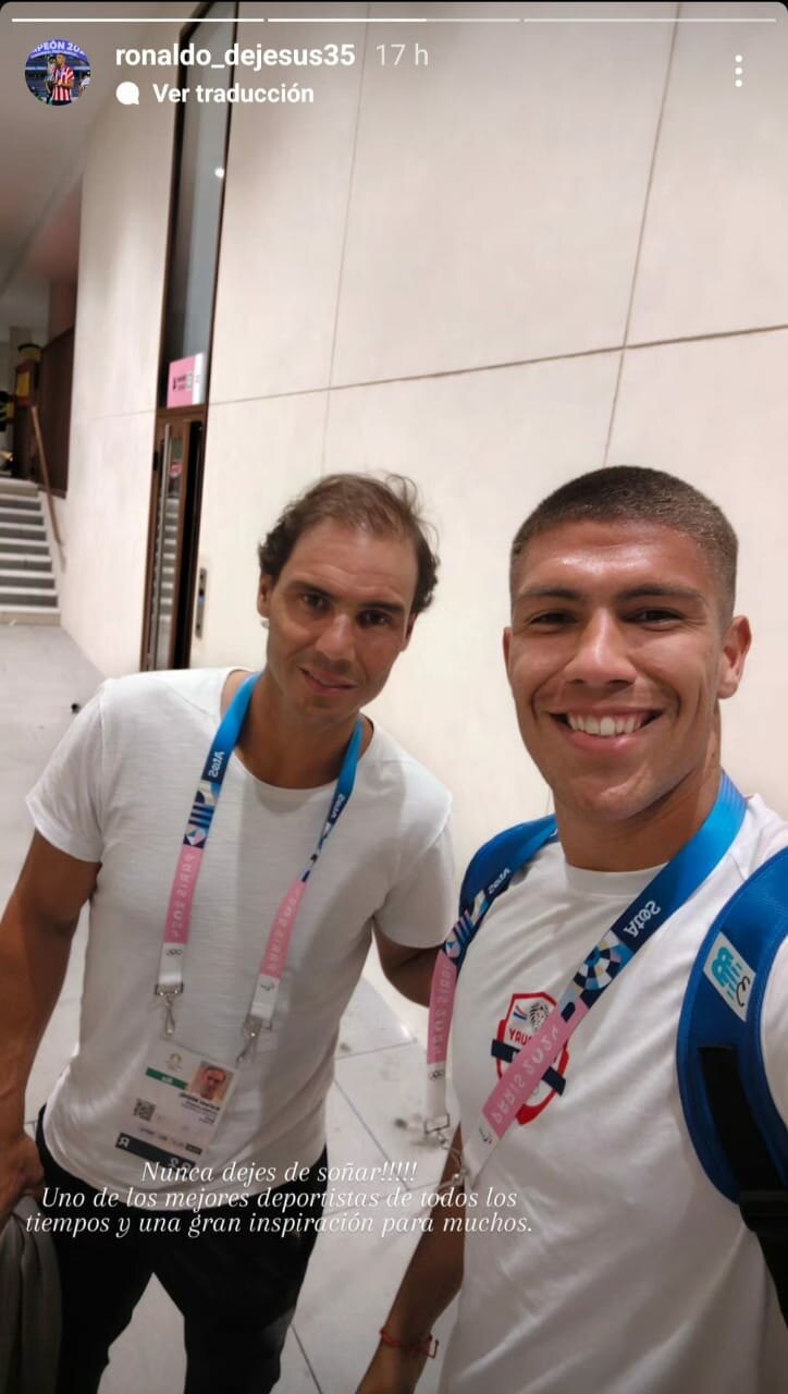 Versus / El representativo atuendo en Ao Po'i con el que desfiló el "Team Paraguay" en París 2024