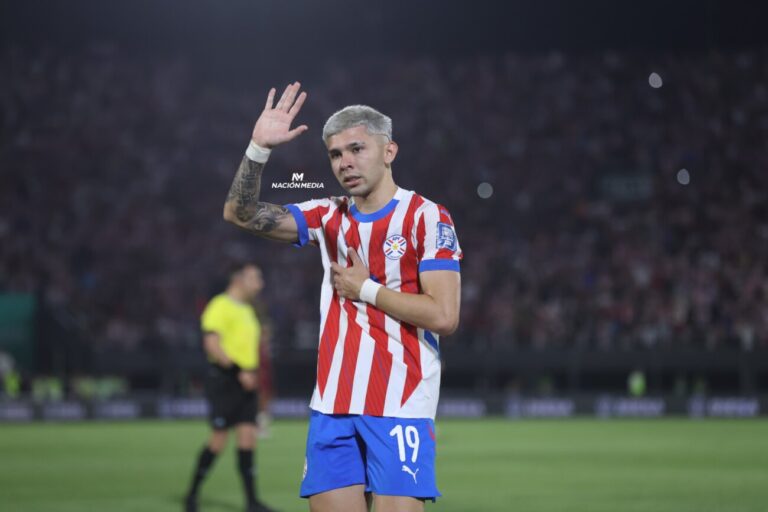 Versus / ¿Qué pasa con Julio Enciso? ¿Llega para el combo de marzo?