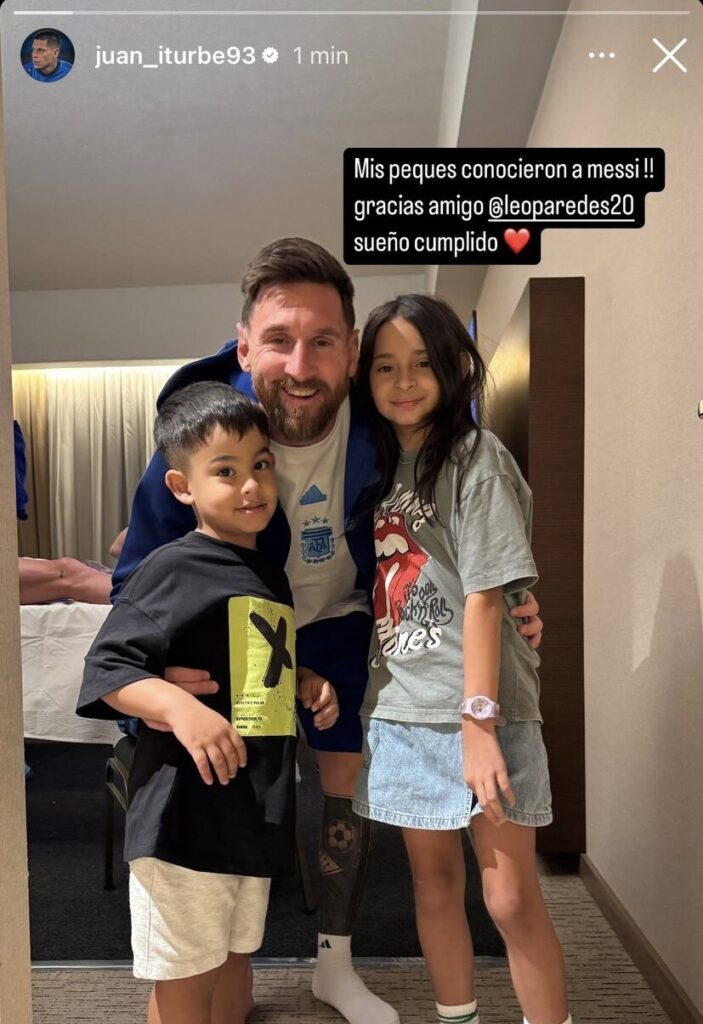 Versus / "Sueño cumplido": Juan Manuel Iturbe aprovechó la estadía de Lionel Messi por Paraguay