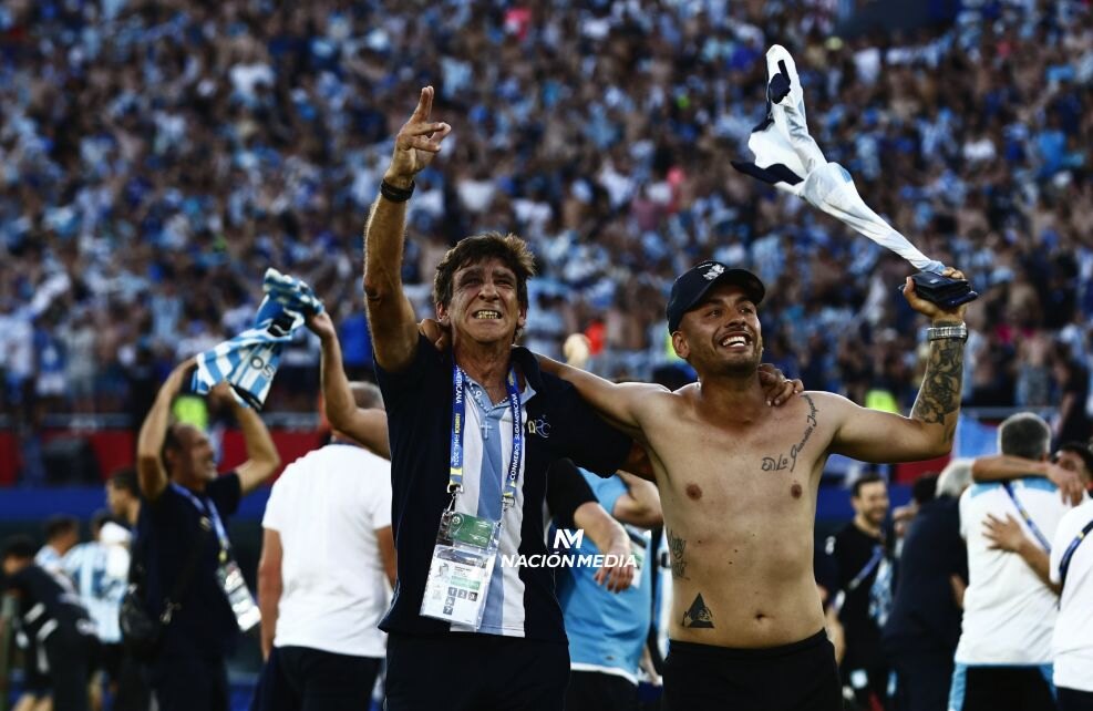 Versus / Gustavo Costas, un enamorado de Paraguay que tocó la gloria en ...