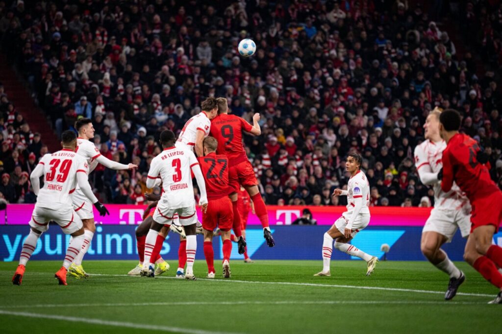 Versus / Bayern de Múnich golea al RB Leipzig en el regreso de Kane