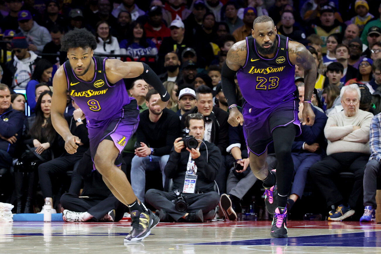 Versus / LeBron James vio acción junto a su hijo en triunfo de Sixers ...