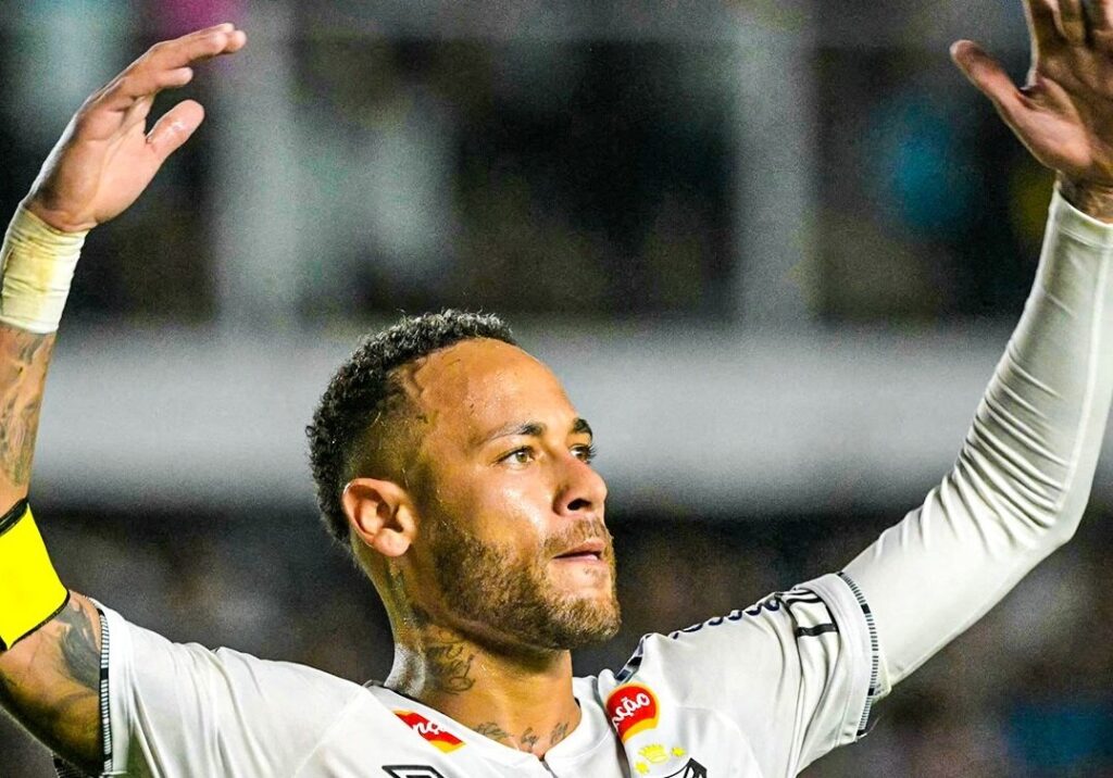 Versus / El Santos arranca un empate en la vuelta de Neymar