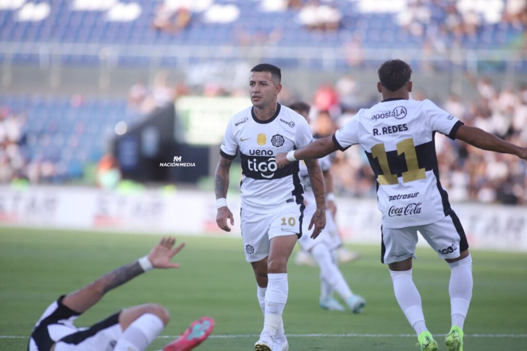 Versus / Terremoto en Olimpia: Ramón Díaz y una orden contundente para ...