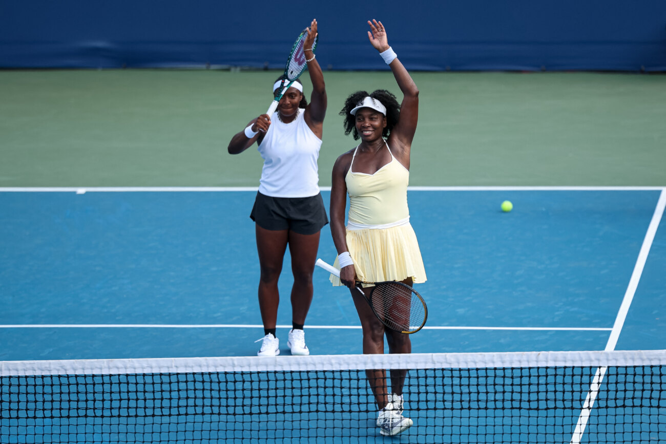 Versus / Venus Williams regresa con una victoria en dobles en Washington