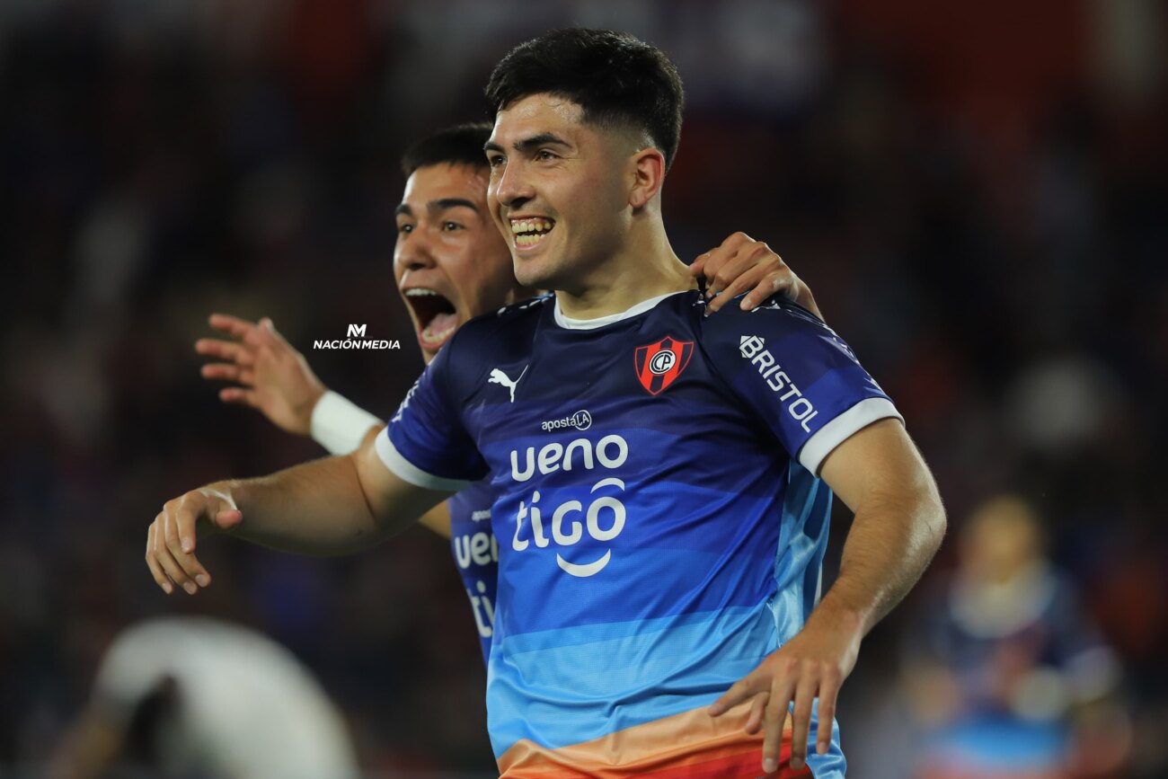 Versus / Superclásico a estadio lleno y con otros condimentos especiales