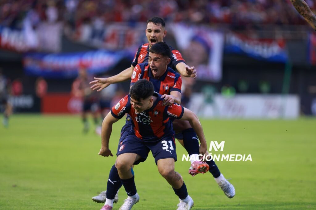 Versus / Ignacio Aliseda: "Desde chico uno siempre sueña estos partidos..."