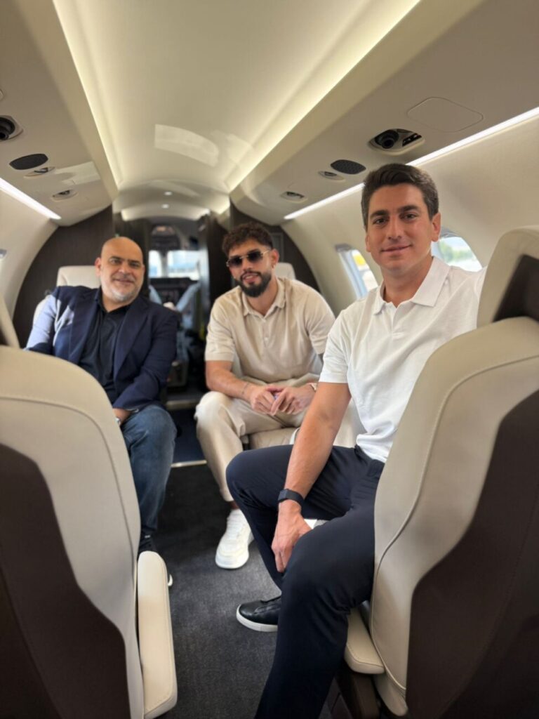 Versus / Omar Alderete aterriza en Inglaterra para jugar en la Premier ...