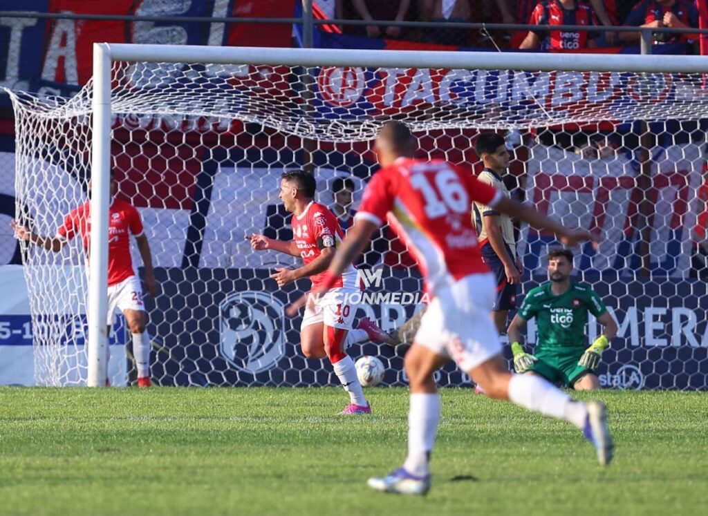 Versus / ¡Tremenda cachetada de General Caballero a un pobre Cerro Porteño!