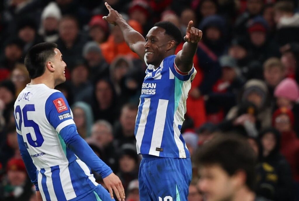 Versus / El Brighton de Diego Gómez enfrentará a Liverpool en la ...