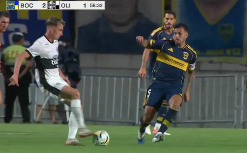 Versus / ¡A pura magia! El tremendo caño de Juan Fernando Alfaro a ...